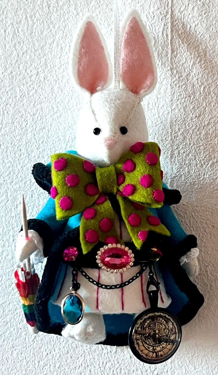 Traditionele wit konijn – Atelier het oog van de naald